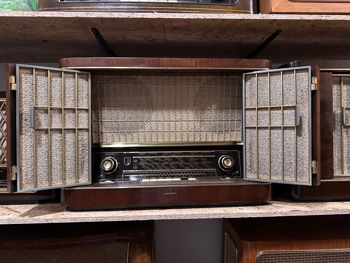 On Sales: 227 Old Vintage Radios Collection – On Sales: 229 old vintage ...